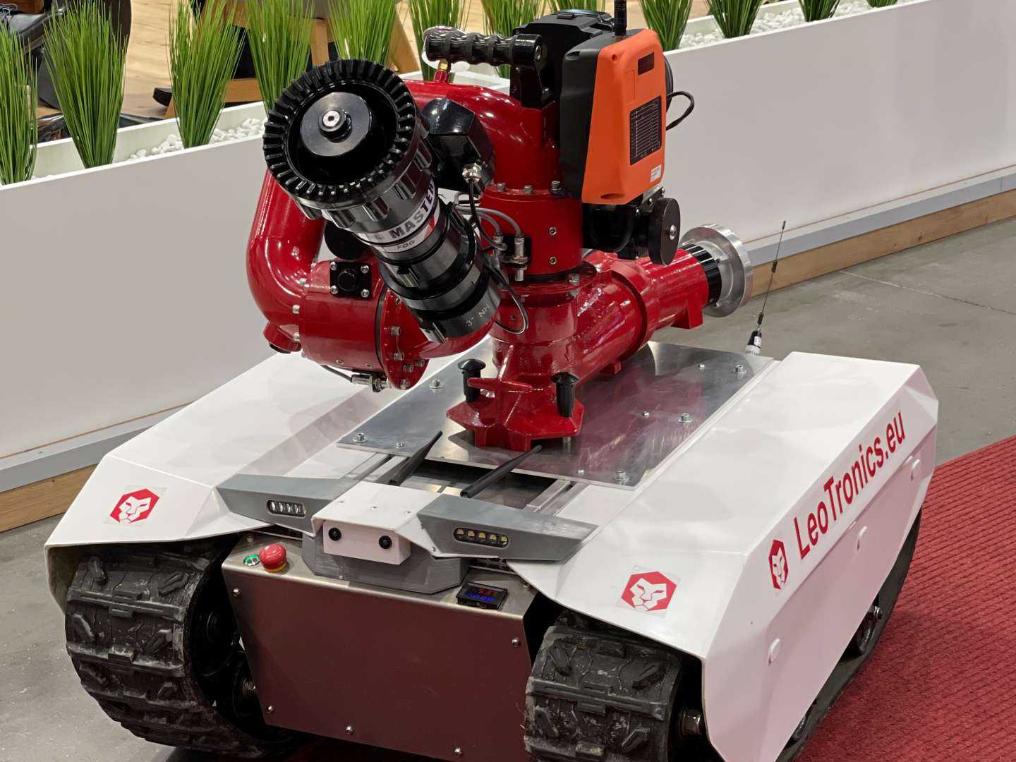 Robot firefighters in the defense of human values - LeoTronics Robotics